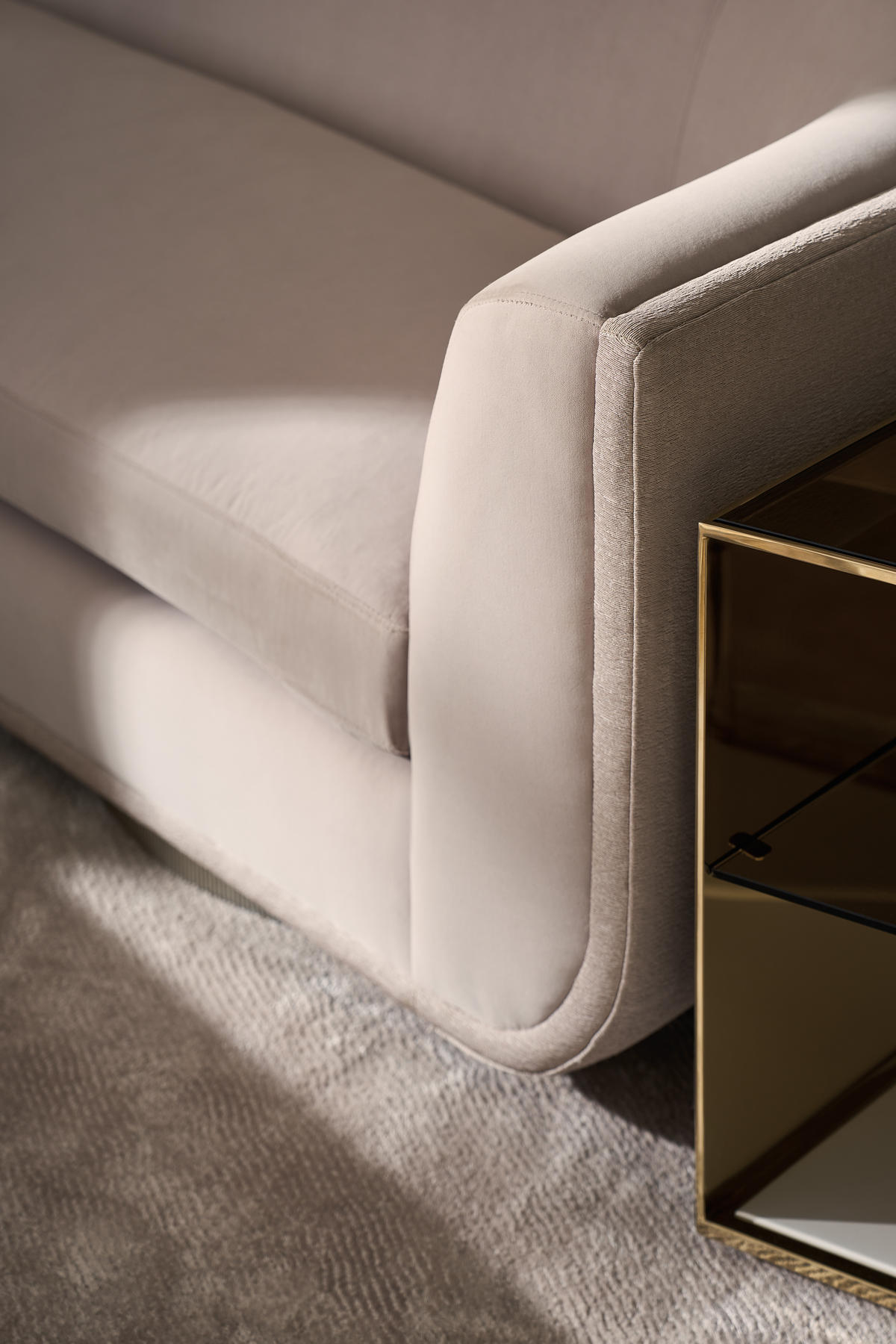 CARACOLE | product detail | Clipper Sofa